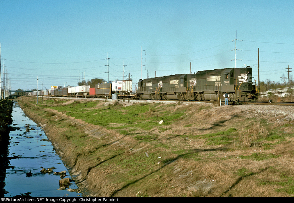 NS 7040 Leads No. 219